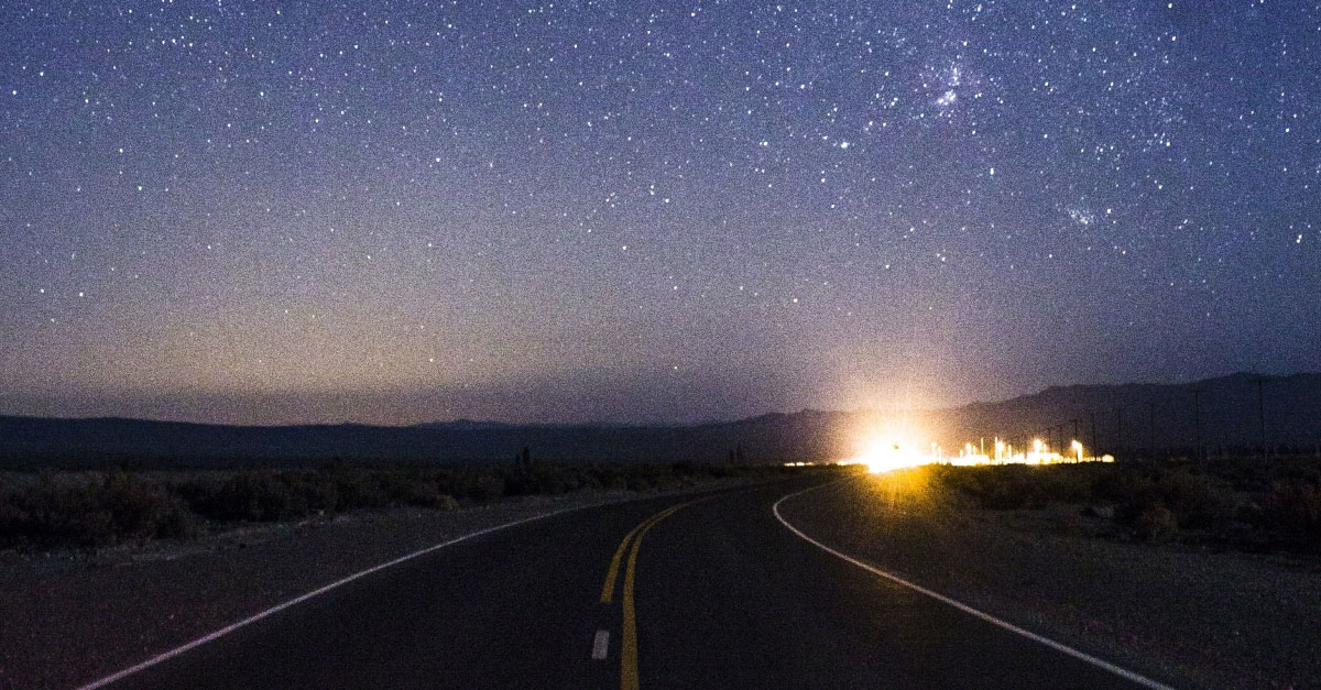 7 Things to Know About Night Truck Driving - Drive My Way