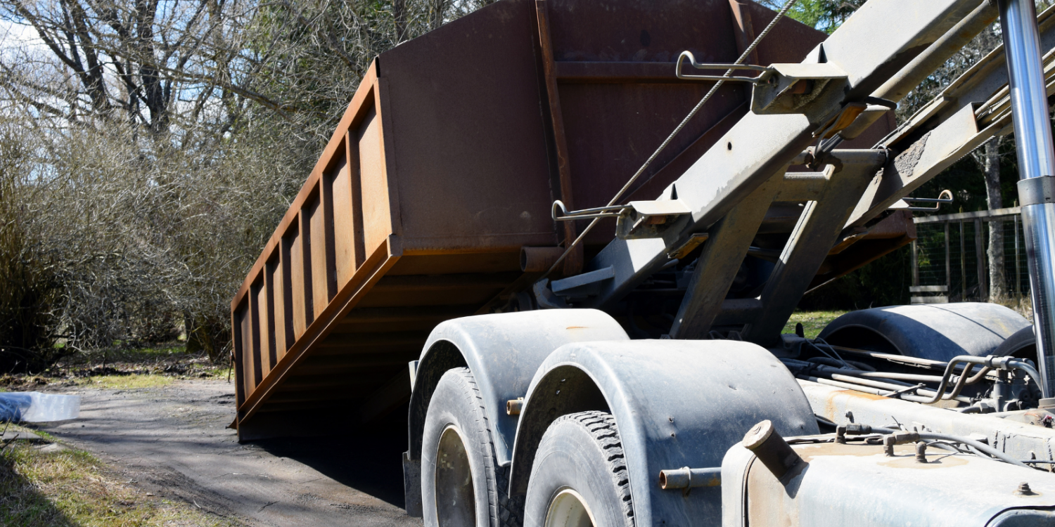 What It's Like to Be a Roll Off Truck Driver - Drive My Way