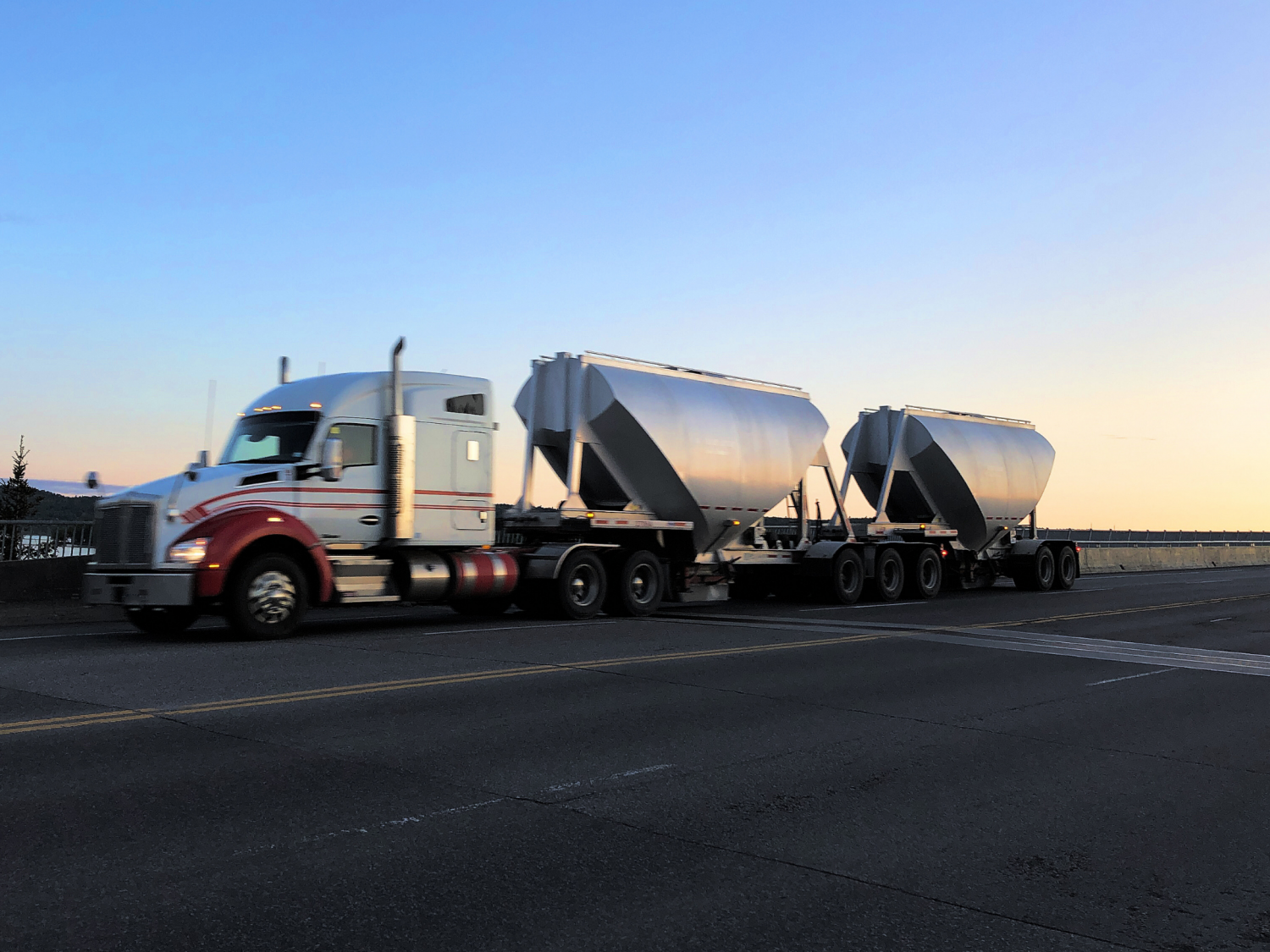 Dry Bulk Tanks: Everything to Know as a Truck Driver - Drive My Way