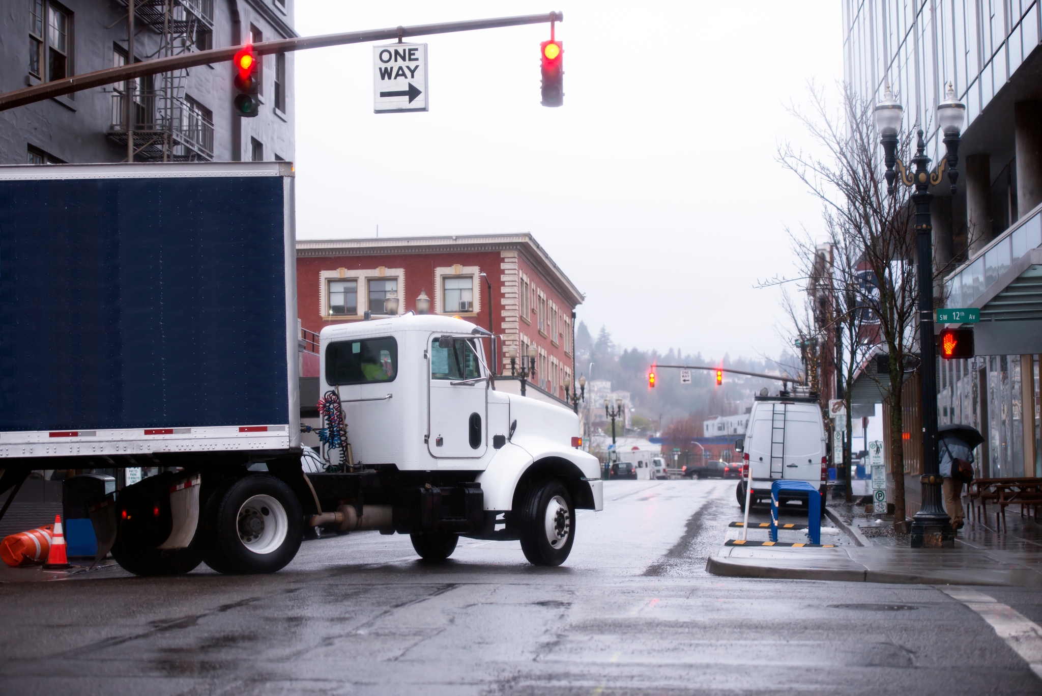 5 Tips for City Truck Driving - Drive My Way