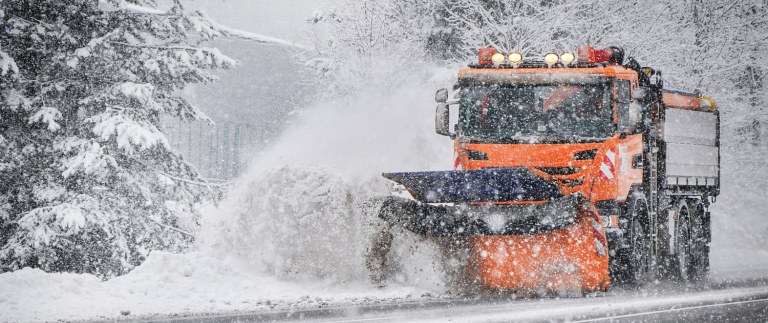 Snow Plow Driving 101: What Truckers Should Know About Winter Road ...